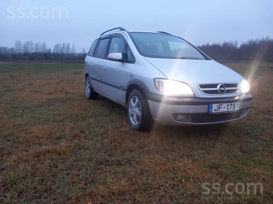 Grey Opel Zafira 2003 in Rezekne, with an engine capacity of 2.00 L and mileage of 260 thousand km for 950 €, photo 9 on AUTOMOTO.COM.LV