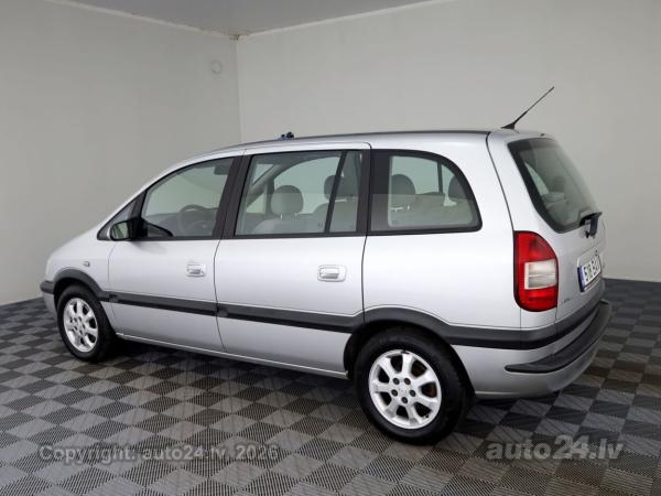 Grey Opel Zafira 2003 in Tallinn, with an engine capacity of 2.00 L and mileage of 184 thousand km for 1399 €, photo 4 on AUTOMOTO.COM.LV