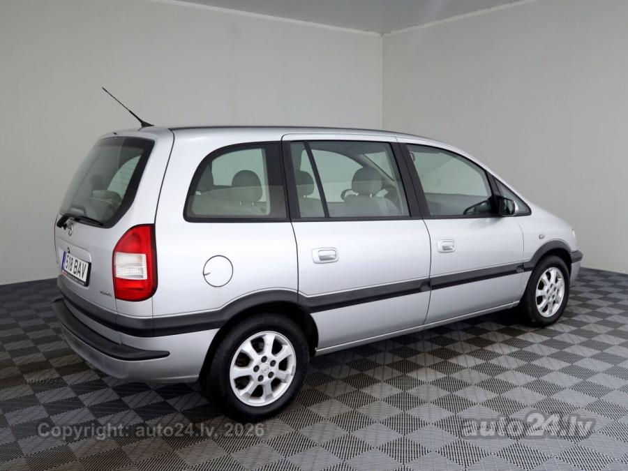 Pelēks Opel Zafira 2003 Tallina, ar dzinēja tilpumu 2.00 L un nobraukumu 184 tūkst. km par 1399 €, foto 3 vietnē AUTOMOTO.COM.LV