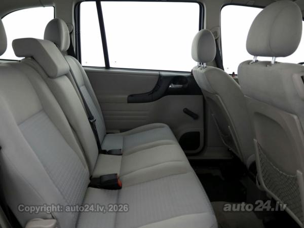 Grey Opel Zafira 2003 in Tallinn, with an engine capacity of 2.00 L and mileage of 184 thousand km for 1399 €, photo 7 on AUTOMOTO.COM.LV