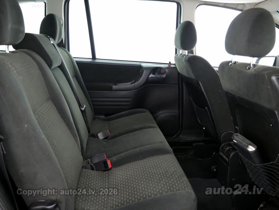 Pelēks Opel Zafira 2003 Tallina, ar dzinēja tilpumu 2.20 L un nobraukumu 245 tūkst. km par 999 €, foto 8 vietnē AUTOMOTO.COM.LV