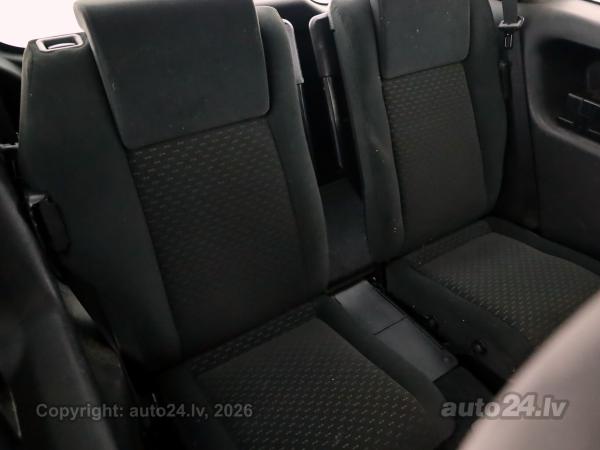 Grey Opel Zafira 2003 in Tallinn, with an engine capacity of 2.20 L and mileage of 245 thousand km for 999 €, photo 8 on AUTOMOTO.COM.LV