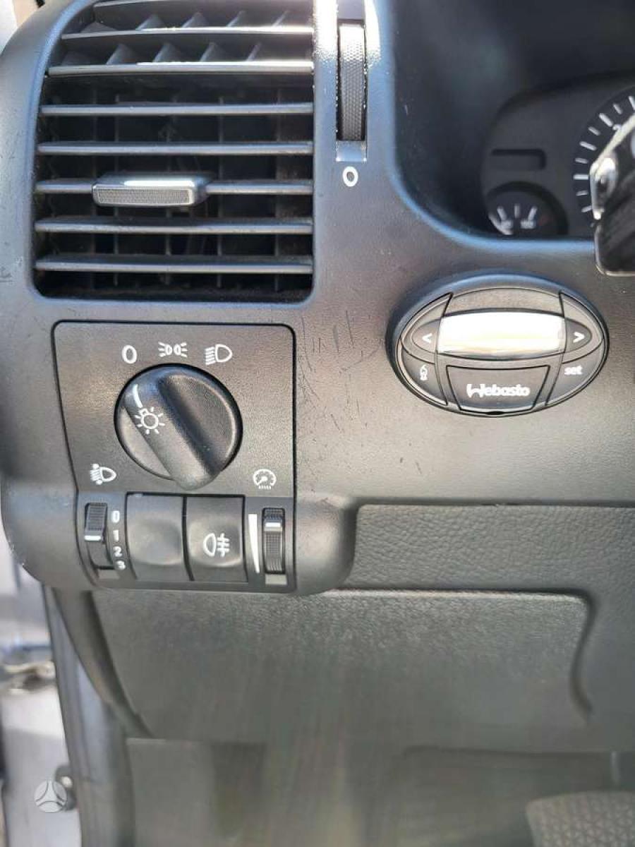 Pelēks Opel Zafira 2003 Šauļi, ar dzinēja tilpumu 2.00 L un nobraukumu 199 tūkst. km par 999 €, foto 23 vietnē AUTOMOTO.COM.LV