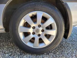 Pelēks Opel Zafira 2003 Šauļi, ar dzinēja tilpumu 2.00 L un nobraukumu 199 tūkst. km par 999 €, foto 30 vietnē AUTOMOTO.COM.LV