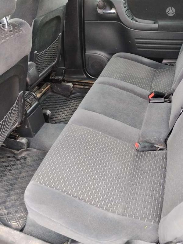 Pelēks Opel Zafira 2003 Marijampole, ar dzinēja tilpumu 2.17 L un nobraukumu 260 tūkst. km par 900 €, foto 8 vietnē AUTOMOTO.COM.LV