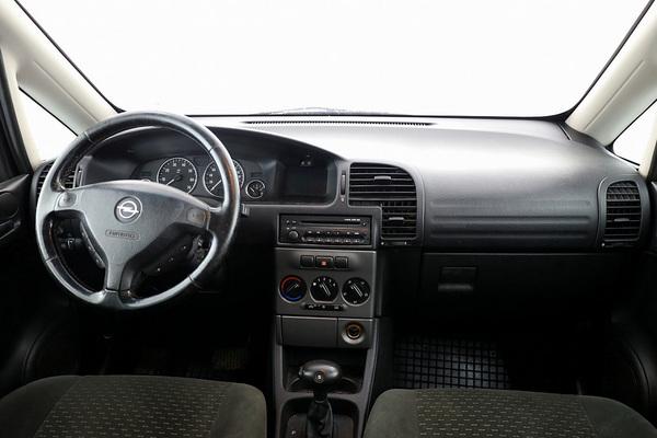 Grey Opel Zafira 2003 in Tallinn, with an engine capacity of 2.20 L and mileage of 245 thousand km for 699 €, photo 5 on AUTOMOTO.COM.LV