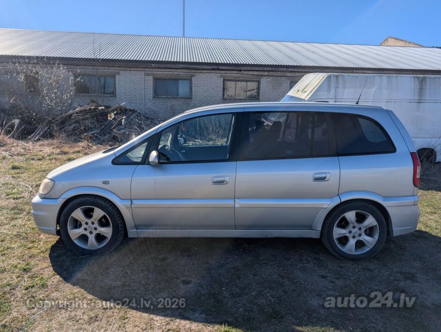 Pelēks Opel Zafira 2004 Rakvere, ar dzinēja tilpumu 2.20 L un nobraukumu 0 tūkst. km par 999 €, foto 5 vietnē AUTOMOTO.COM.LV