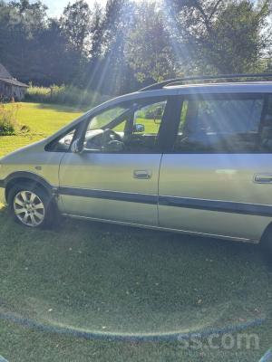 Grey Opel Zafira 2004 in Kuldiga, with an engine capacity of 2.00 L and mileage of 366 thousand km for 600 €, photo 6 on AUTOMOTO.COM.LV