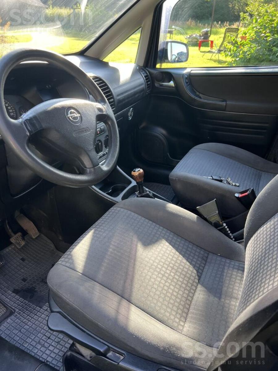 Grey Opel Zafira 2004 in Kuldiga, with an engine capacity of 2.00 L and mileage of 366 thousand km for 600 €, photo 7 on AUTOMOTO.COM.LV