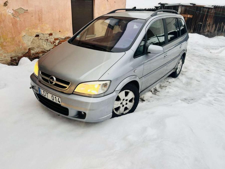 Pelēks Opel Zafira 2005 Kauņa, ar dzinēja tilpumu 2.17 L un nobraukumu 317 tūkst. km par 1050 €, foto 1 vietnē AUTOMOTO.COM.LV