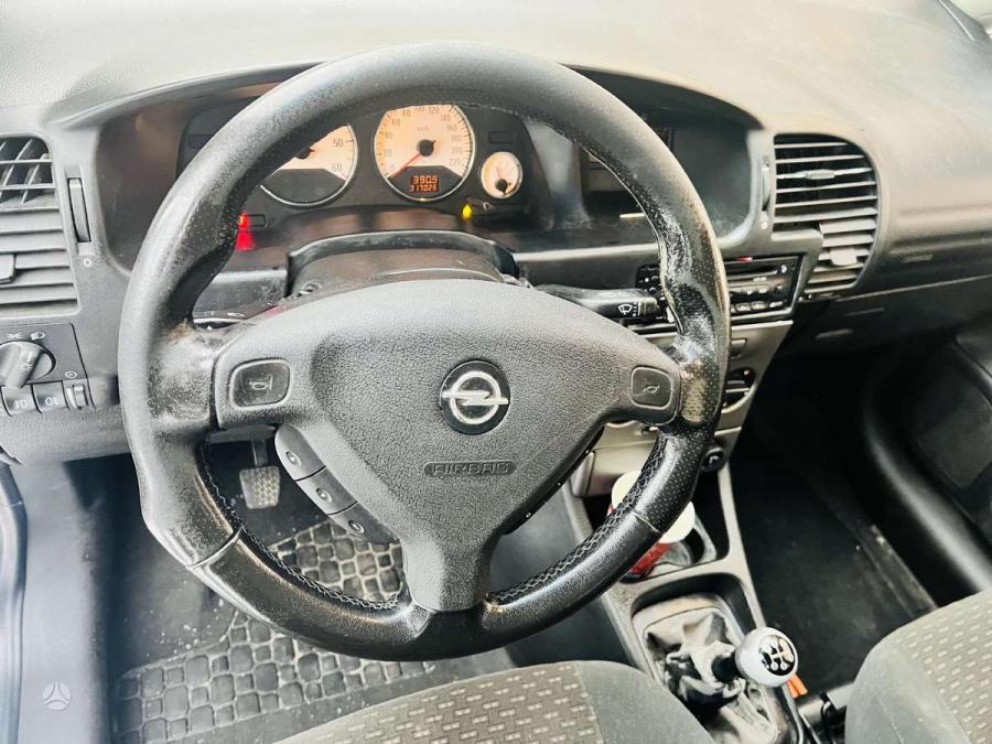 Pelēks Opel Zafira 2005 Kauņa, ar dzinēja tilpumu 2.17 L un nobraukumu 317 tūkst. km par 1050 €, foto 5 vietnē AUTOMOTO.COM.LV
