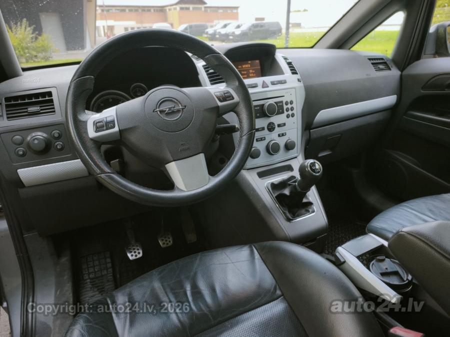 Pelēks Opel Zafira 2005 Tartu, ar dzinēja tilpumu 1.90 L un nobraukumu 277 tūkst. km par 1499 €, foto 10 vietnē AUTOMOTO.COM.LV