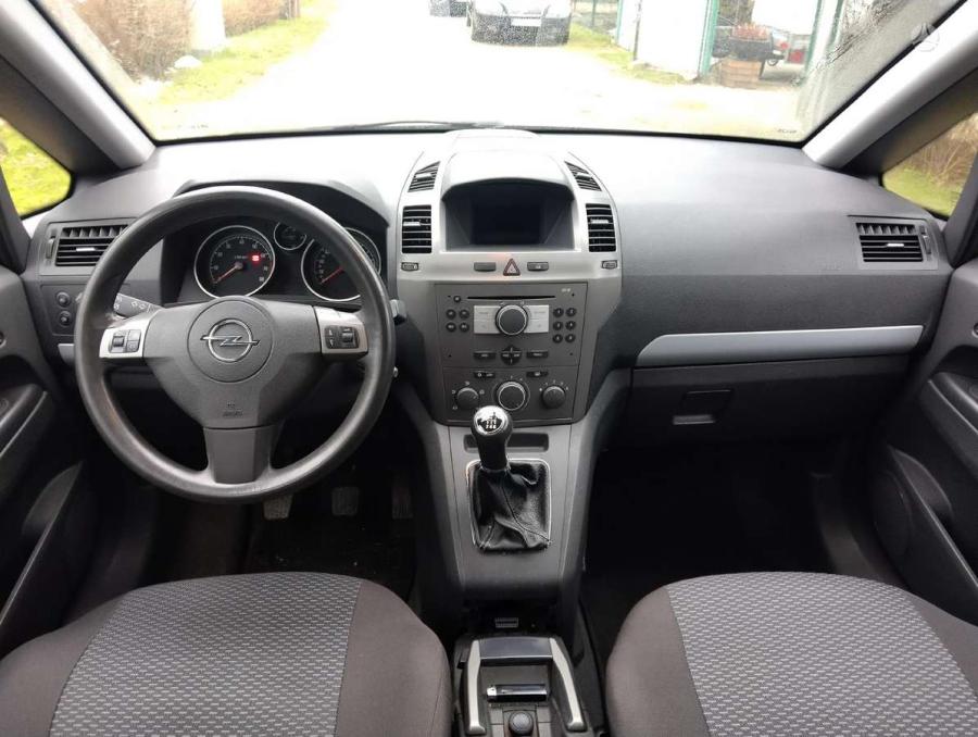 Pelēks Opel Zafira 2006 Viļņa, ar dzinēja tilpumu 2.20 L un nobraukumu 250 tūkst. km par 1950 €, foto 13 vietnē AUTOMOTO.COM.LV