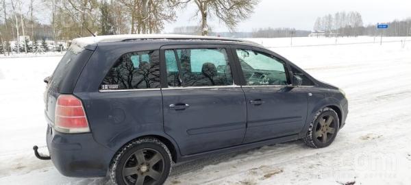 Grey Opel Zafira 2006 in Ogre, with an engine capacity of 1.90 L and mileage of 190 thousand km for 1200 €, photo 2 on AUTOMOTO.COM.LV