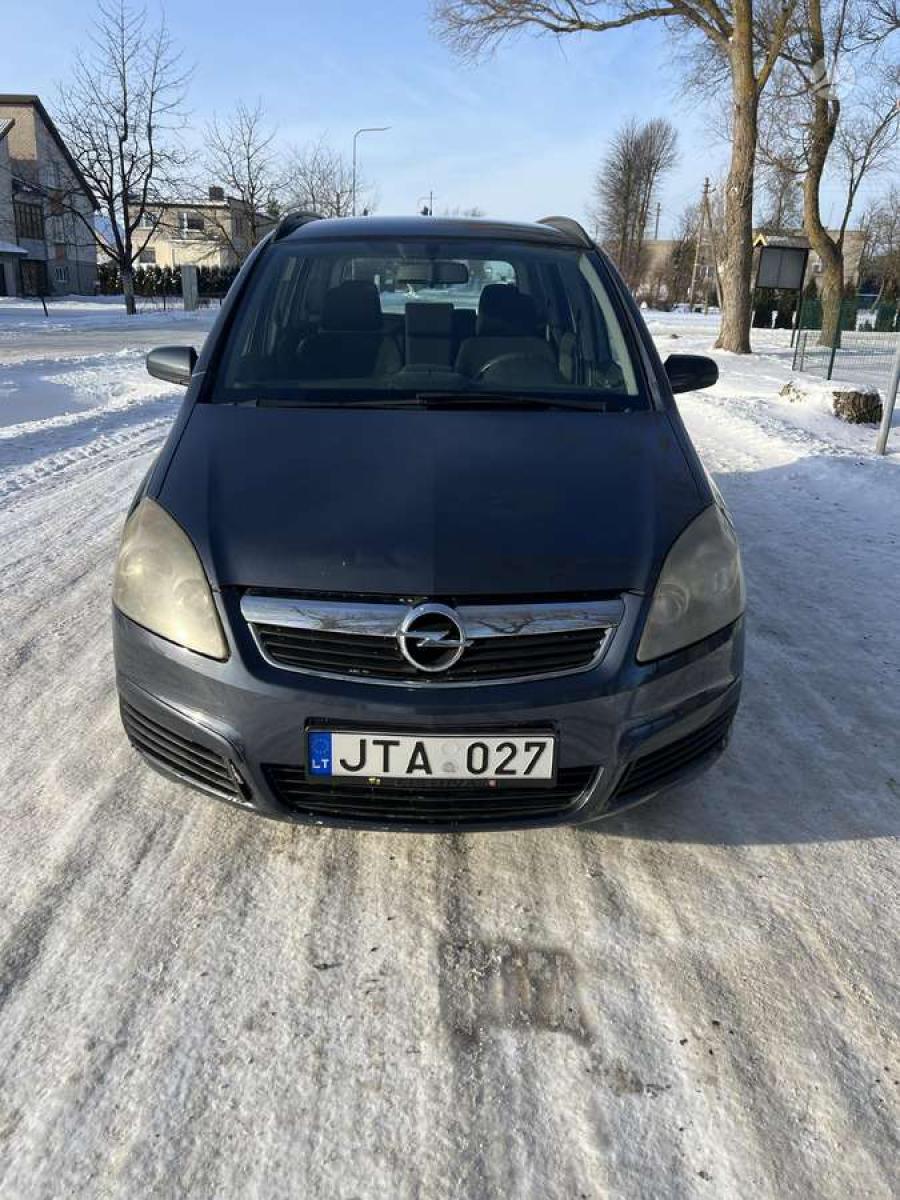 Grey Opel Zafira 2006 in Siauliai, with an engine capacity of 0.00 L and mileage of 313 thousand km for 1250 €, photo 1 on AUTOMOTO.COM.LV