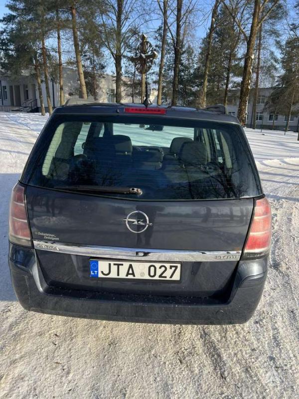Grey Opel Zafira 2006 in Siauliai, with an engine capacity of 0.00 L and mileage of 313 thousand km for 1250 €, photo 6 on AUTOMOTO.COM.LV