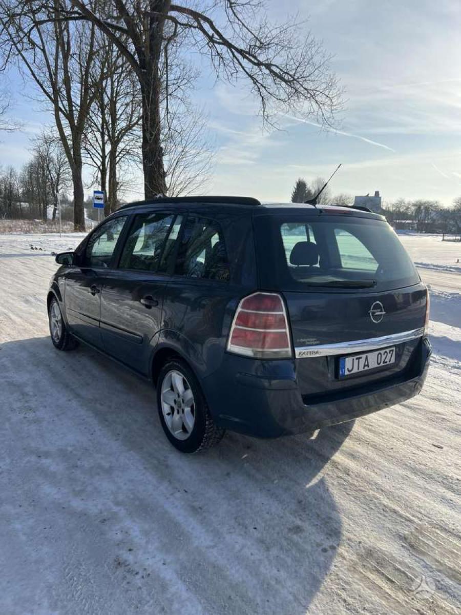 Grey Opel Zafira 2006 in Siauliai, with an engine capacity of 0.00 L and mileage of 313 thousand km for 1250 €, photo 11 on AUTOMOTO.COM.LV