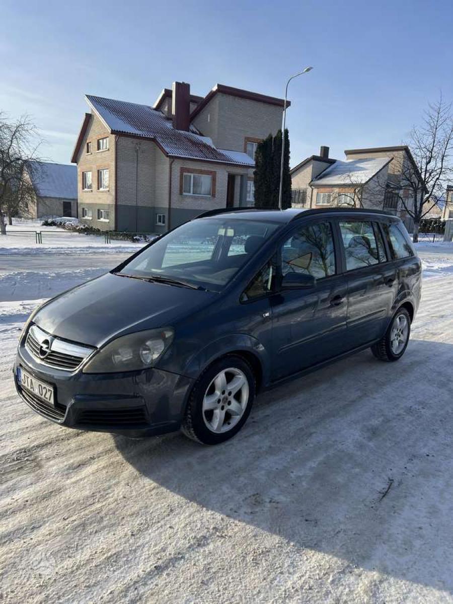 Grey Opel Zafira 2006 in Siauliai, with an engine capacity of 0.00 L and mileage of 313 thousand km for 1250 €, photo 13 on AUTOMOTO.COM.LV