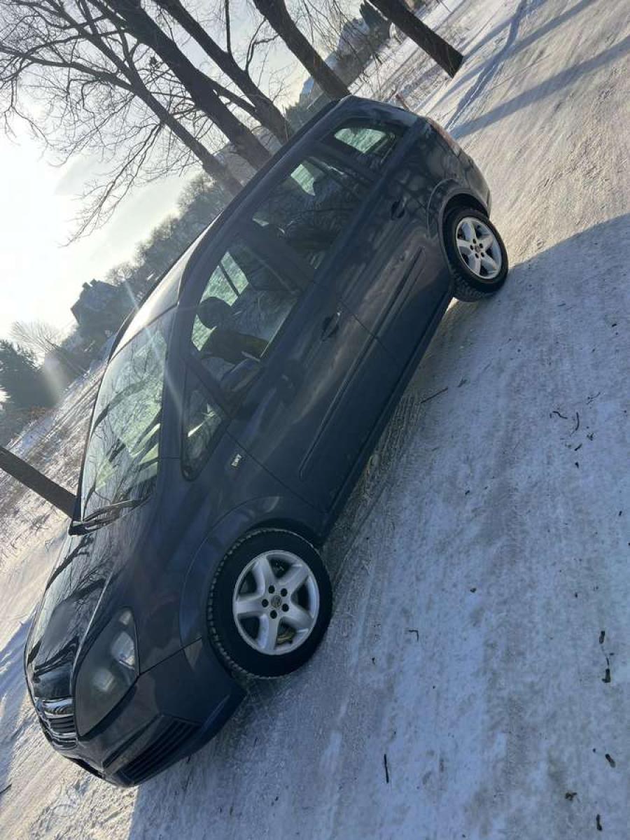 Grey Opel Zafira 2006 in Siauliai, with an engine capacity of 0.00 L and mileage of 313 thousand km for 1250 €, photo 23 on AUTOMOTO.COM.LV