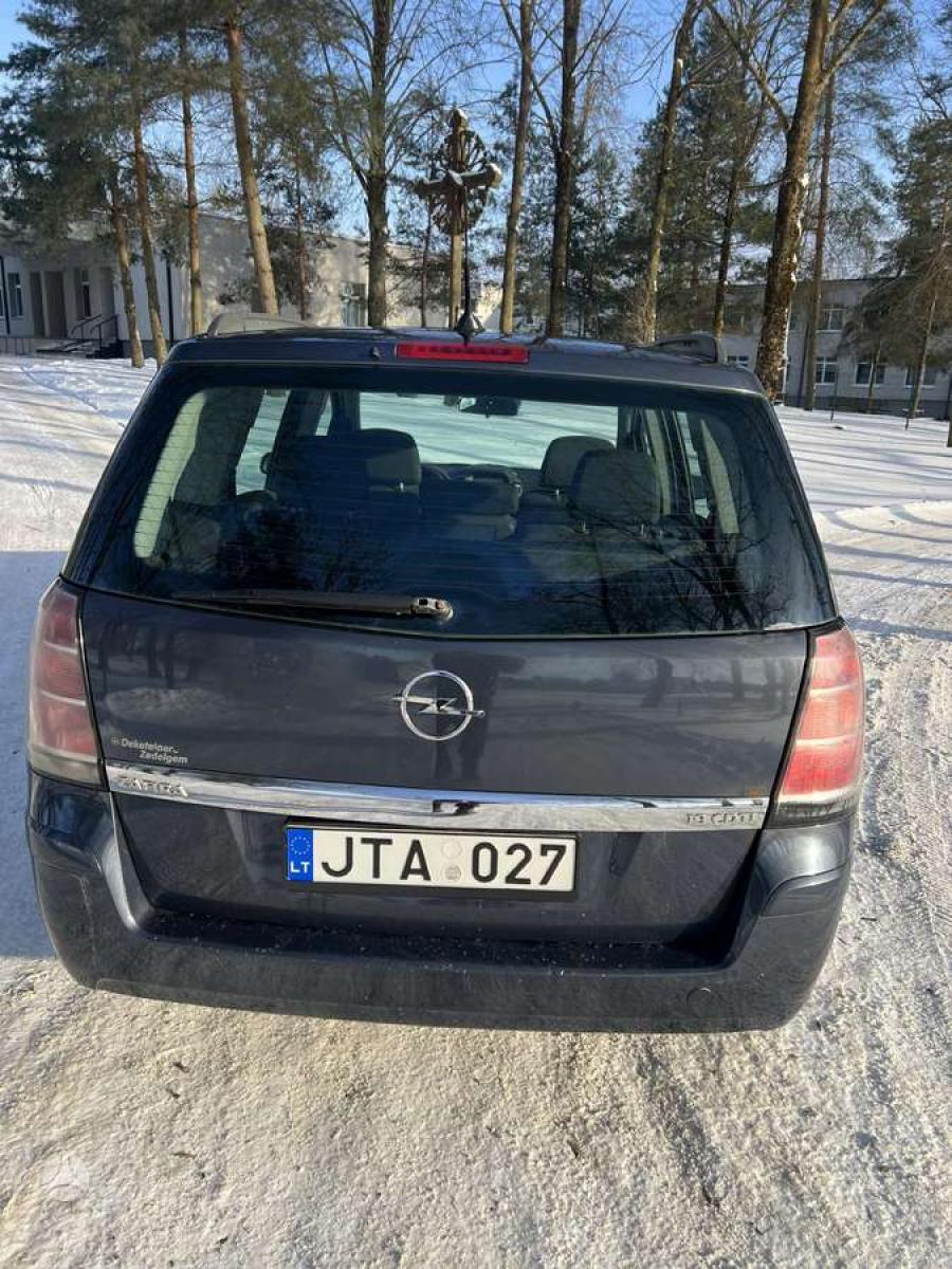 Grey Opel Zafira 2006 in Siauliai, with an engine capacity of 0.00 L and mileage of 313 thousand km for 1250 €, photo 27 on AUTOMOTO.COM.LV