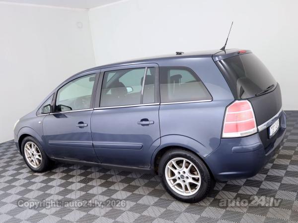 Grey Opel Zafira 2006 in Tallinn, with an engine capacity of 2.20 L and mileage of 265 thousand km for 999 €, photo 4 on AUTOMOTO.COM.LV