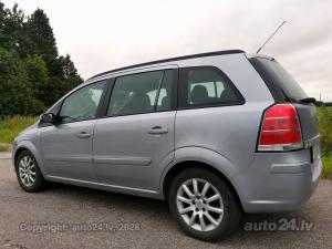 Grey Opel Zafira 2006 in Tartu, with an engine capacity of 1.90 L and mileage of 290 thousand km for 990 €, photo 4 on AUTOMOTO.COM.LV