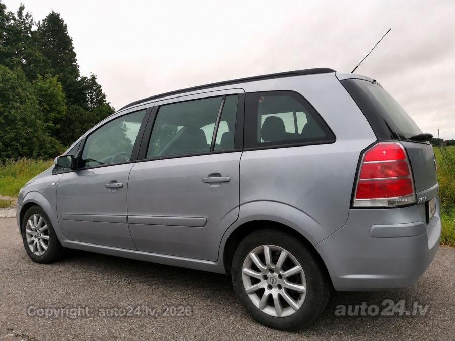 Grey Opel Zafira 2006 in Tartu, with an engine capacity of 1.90 L and mileage of 290 thousand km for 990 €, photo 4 on AUTOMOTO.COM.LV