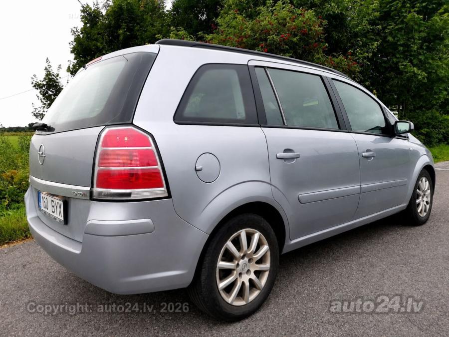 Grey Opel Zafira 2006 in Tartu, with an engine capacity of 1.90 L and mileage of 290 thousand km for 990 €, photo 5 on AUTOMOTO.COM.LV