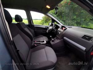 Grey Opel Zafira 2006 in Tartu, with an engine capacity of 1.90 L and mileage of 290 thousand km for 990 €, photo 6 on AUTOMOTO.COM.LV