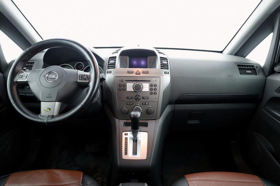 Pelēks Opel Zafira 2006 Tallina, ar dzinēja tilpumu 2.20 L un nobraukumu 265 tūkst. km par 899 €, foto 6 vietnē AUTOMOTO.COM.LV