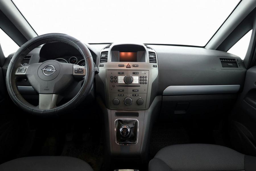 Pelēks Opel Zafira 2007 Tallina, ar dzinēja tilpumu 1.80 L un nobraukumu 259 tūkst. km par 1499 €, foto 6 vietnē AUTOMOTO.COM.LV