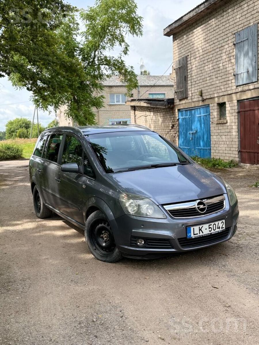 Grey Opel Zafira 2007 in Rezekne, with an engine capacity of 1.90 L and mileage of 283 thousand km for 950 €, photo 3 on AUTOMOTO.COM.LV