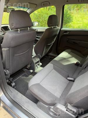Grey Opel Zafira 2007 in Rezekne, with an engine capacity of 1.90 L and mileage of 283 thousand km for 950 €, photo 7 on AUTOMOTO.COM.LV