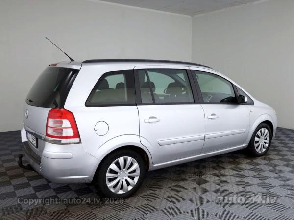 Grey Opel Zafira 2008 in Tallinn, with an engine capacity of 1.80 L and mileage of 334 thousand km for 1499 €, photo 3 on AUTOMOTO.COM.LV