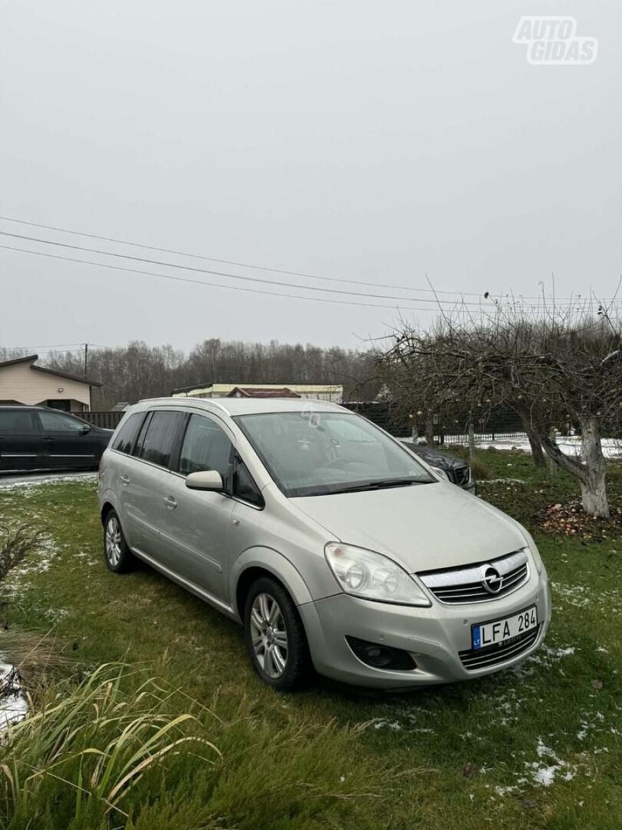 Pelēks Opel Zafira 2008 Akmenė, ar dzinēja tilpumu 1.70 L un nobraukumu 294 tūkst. km par 1650 €, foto 1 vietnē AUTOMOTO.COM.LV