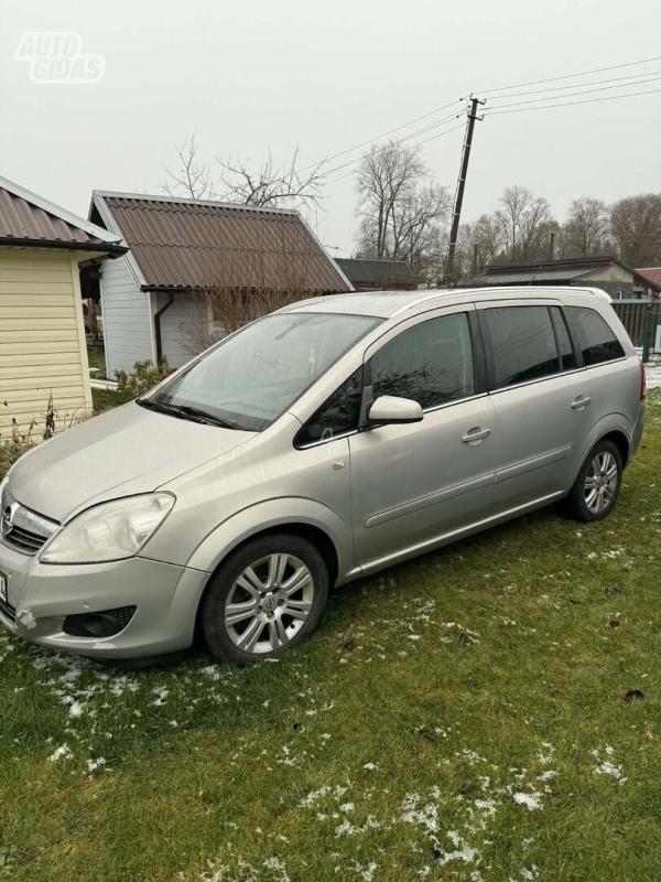 Grey Opel Zafira 2008 in Akmene, with an engine capacity of 1.70 L and mileage of 294 thousand km for 1650 €, photo 4 on AUTOMOTO.COM.LV