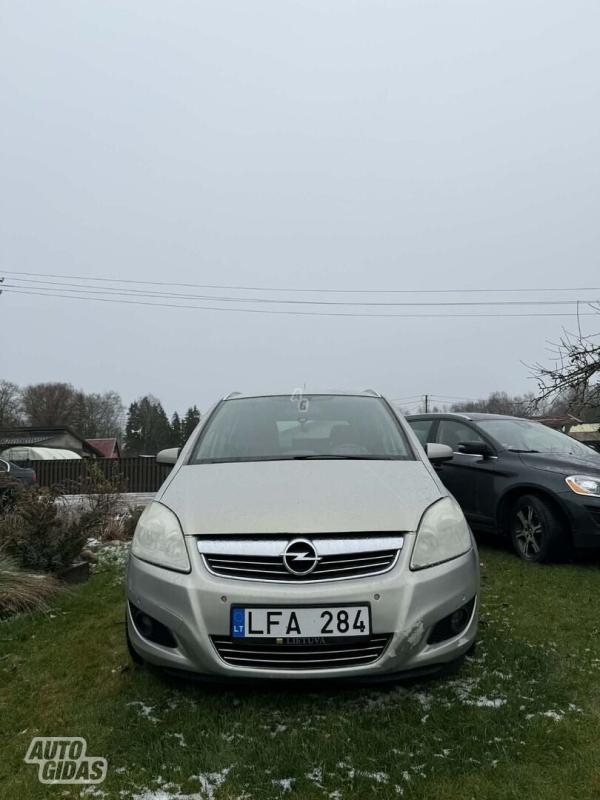 Grey Opel Zafira 2008 in Akmene, with an engine capacity of 1.70 L and mileage of 294 thousand km for 1234 €, photo 2 on AUTOMOTO.COM.LV