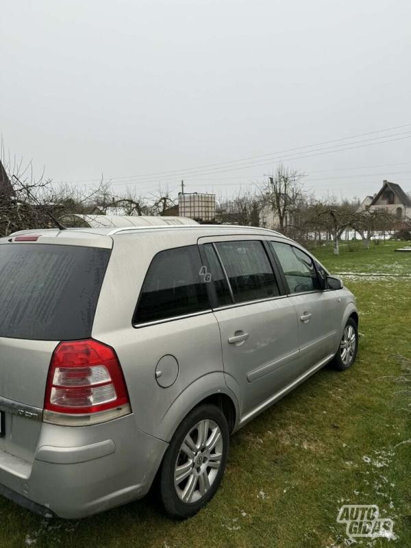 Grey Opel Zafira 2008 in Akmene, with an engine capacity of 1.70 L and mileage of 294 thousand km for 1234 €, photo 8 on AUTOMOTO.COM.LV