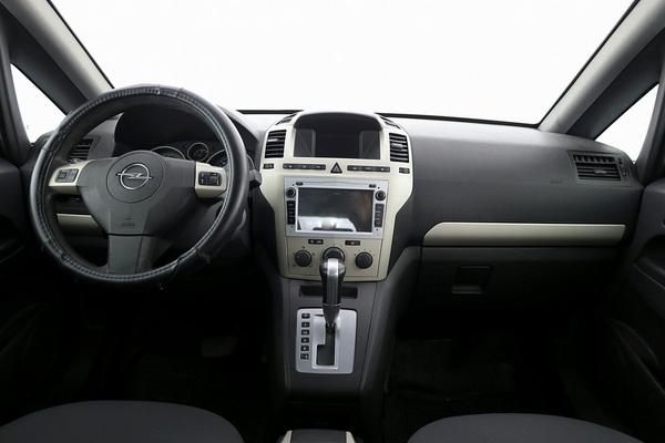 Pelēks Opel Zafira 2008 Tallina, ar dzinēja tilpumu 1.90 L un nobraukumu 346 tūkst. km par 1899 €, foto 6 vietnē AUTOMOTO.COM.LV