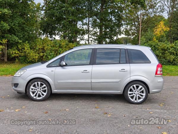 Grey Opel Zafira 2008 in Tartu, with an engine capacity of 1.70 L and mileage of 223 thousand km for 2200 €, photo 5 on AUTOMOTO.COM.LV