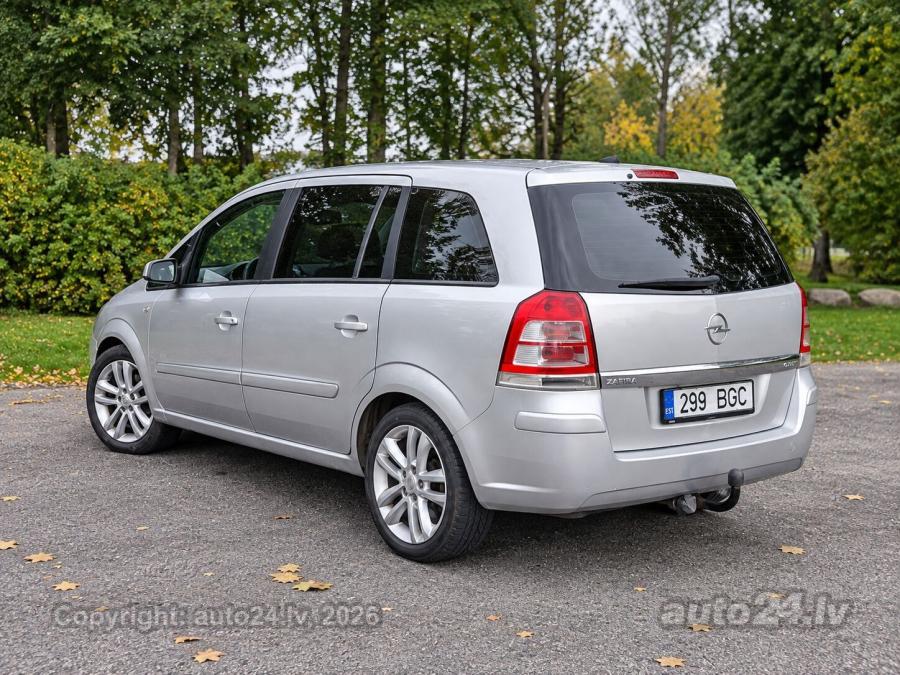 Pelēks Opel Zafira 2008 Tartu, ar dzinēja tilpumu 1.70 L un nobraukumu 223 tūkst. km par 2200 €, foto 7 vietnē AUTOMOTO.COM.LV
