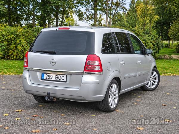 Grey Opel Zafira 2008 in Tartu, with an engine capacity of 1.70 L and mileage of 223 thousand km for 2200 €, photo 9 on AUTOMOTO.COM.LV