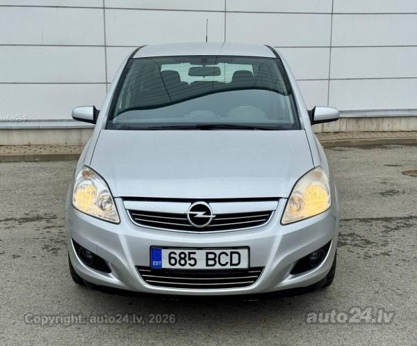 Grey Opel Zafira 2009 in Tallinn, with an engine capacity of 1.80 L and mileage of 127 thousand km for 2499 €, photo 2 on AUTOMOTO.COM.LV