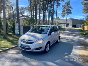 Grey Opel Zafira 2009 in Tallinn, with an engine capacity of 1.80 L and mileage of 125 thousand km for 2199 €, photo 3 on AUTOMOTO.COM.LV