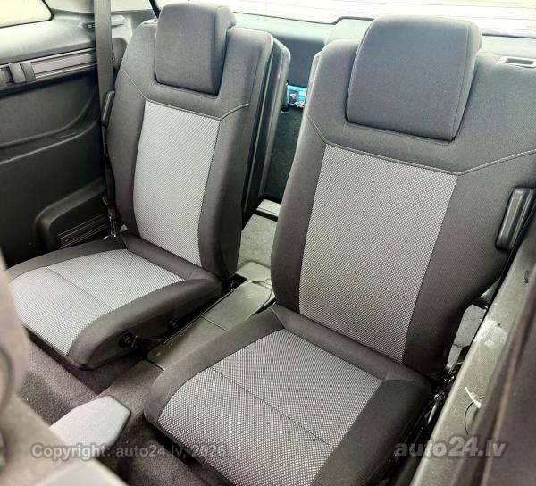 Pelēks Opel Zafira 2009 Tallina, ar dzinēja tilpumu 1.80 L un nobraukumu 125 tūkst. km par 2199 €, foto 7 vietnē AUTOMOTO.COM.LV