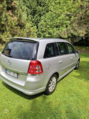 Pelēks Opel Zafira 2009 Kėdainiai, ar dzinēja tilpumu 2.20 L un nobraukumu 138 tūkst. km par 2500 €, foto  vietnē AUTOMOTO.COM.LV
