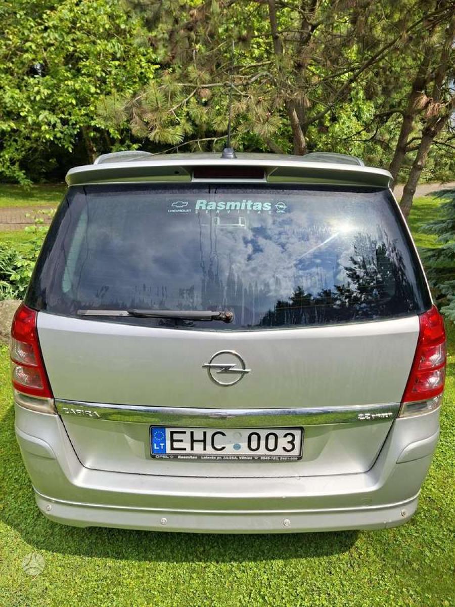 Pelēks Opel Zafira 2009 Kėdainiai, ar dzinēja tilpumu 2.20 L un nobraukumu 138 tūkst. km par 2500 €, foto 3 vietnē AUTOMOTO.COM.LV