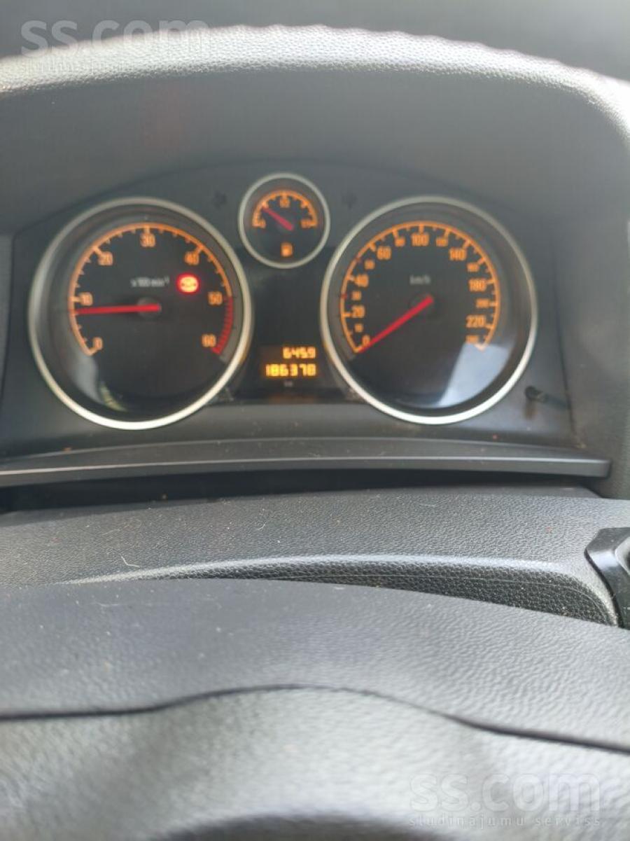 Pelēks Opel Zafira 2009 Dobele, ar dzinēja tilpumu 1.70 L un nobraukumu 187 tūkst. km par 1550 €, foto 10 vietnē AUTOMOTO.COM.LV