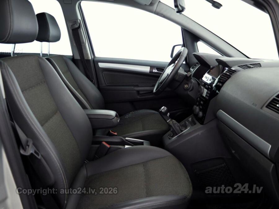 Grey Opel Zafira 2010 in Tallinn, with an engine capacity of 1.90 L and mileage of 256 thousand km for 999 €, photo 6 on AUTOMOTO.COM.LV