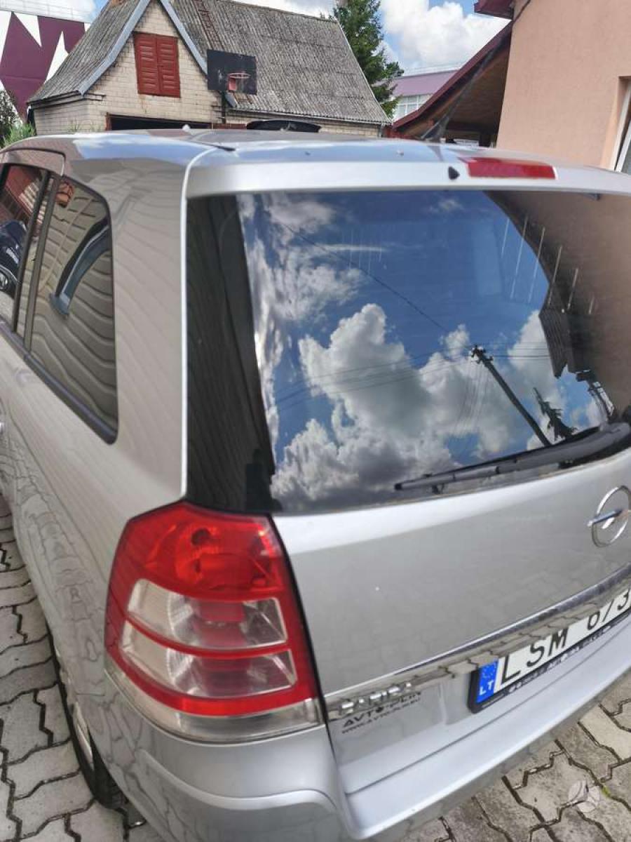 Pelēks Opel Zafira 2010 Marijampole, ar dzinēja tilpumu 1.60 L un nobraukumu 275 tūkst. km par 2200 €, foto 5 vietnē AUTOMOTO.COM.LV